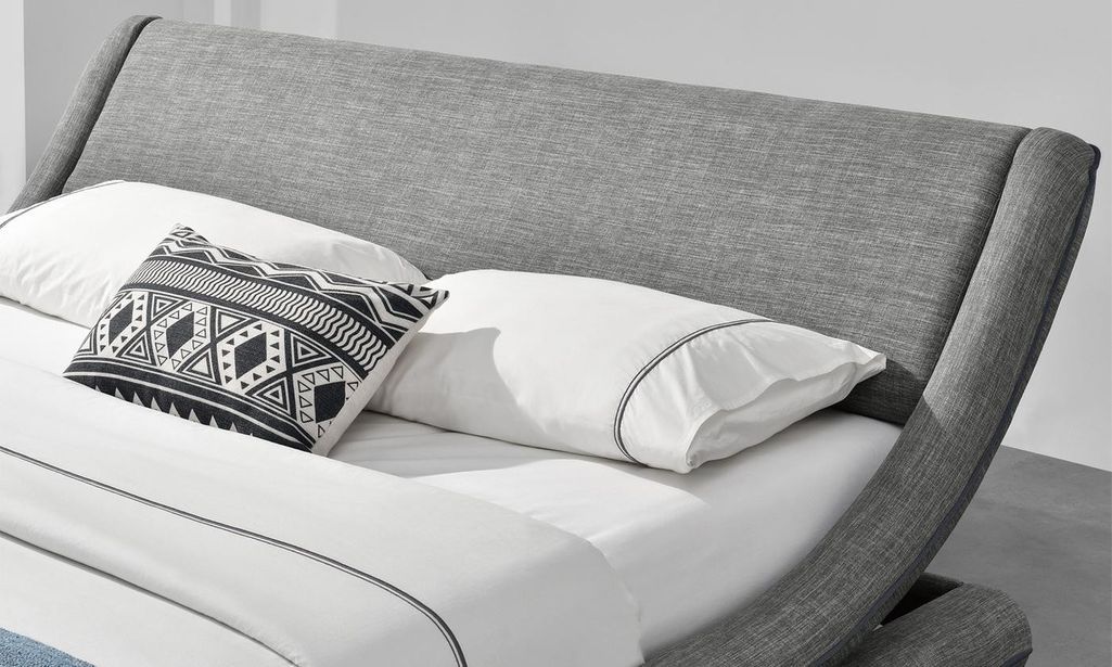 Lit design 140x190 cm tissu lin gris clair Amor | LesTendances.fr